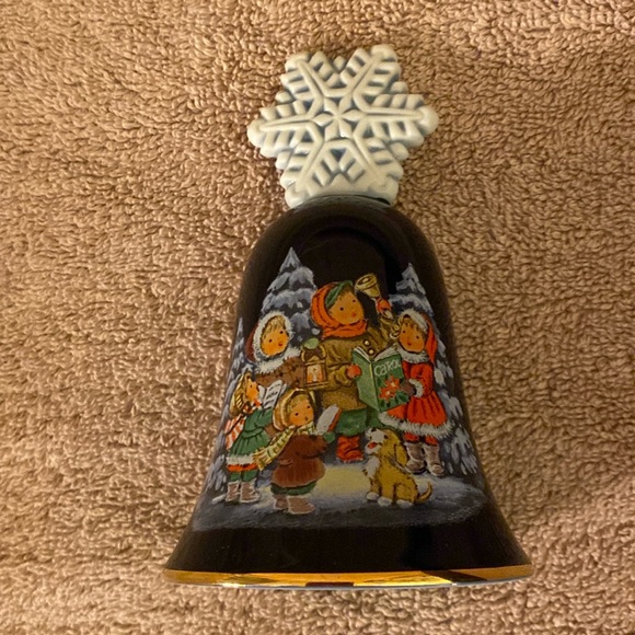 Avon | Accents | Vintage Avon 987 Christmas Bell | Poshmark